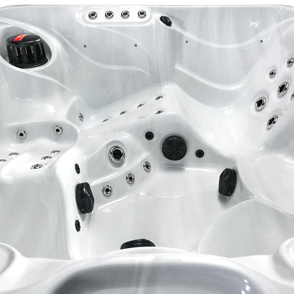 The Candy Bay III Hot Tub Hot Tub - BlueFish Hot Tubs