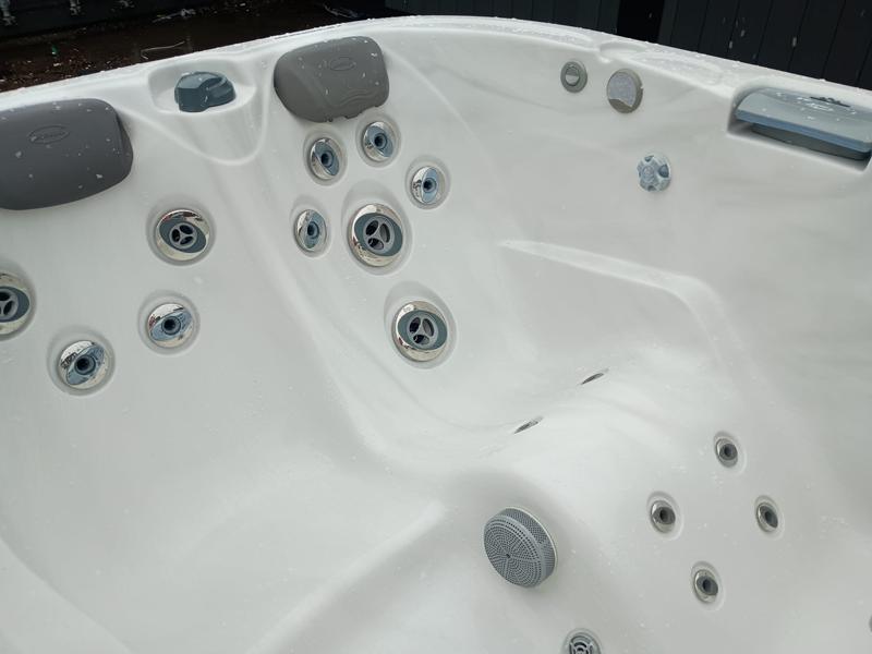 The Jacuzzi J-315 Hot Tub - BlueFish Hot Tubs