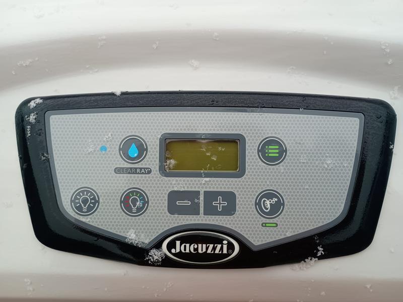 The Jacuzzi J-315 Hot Tub - BlueFish Hot Tubs
