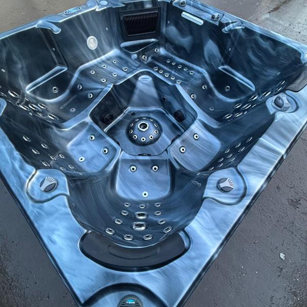 The Ocean Dream Hot Tub - BlueFish Hot Tubs